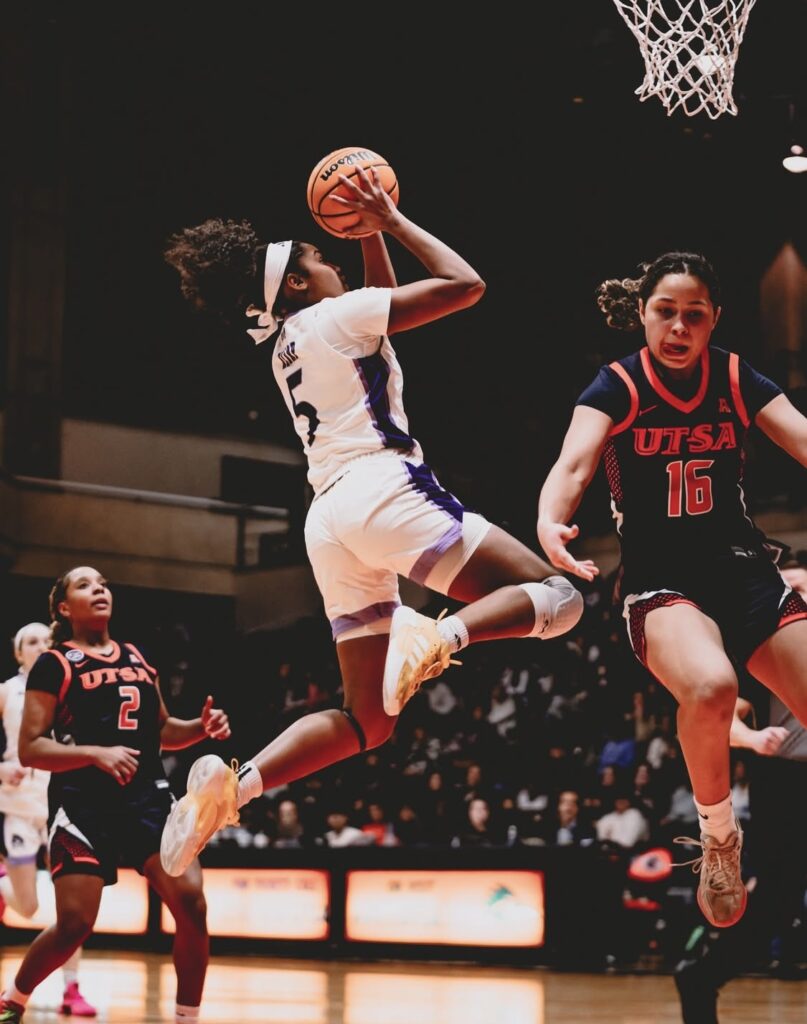 East Carolina Deals UTSA Second Conference Loss In Women’s Basketball ...